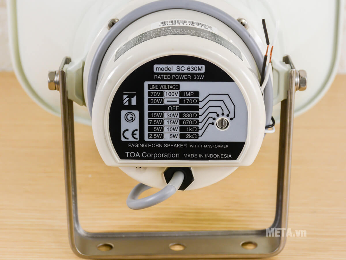 Loa nén phản xạ vành chữ nhật TOA SC-630M - META.vn