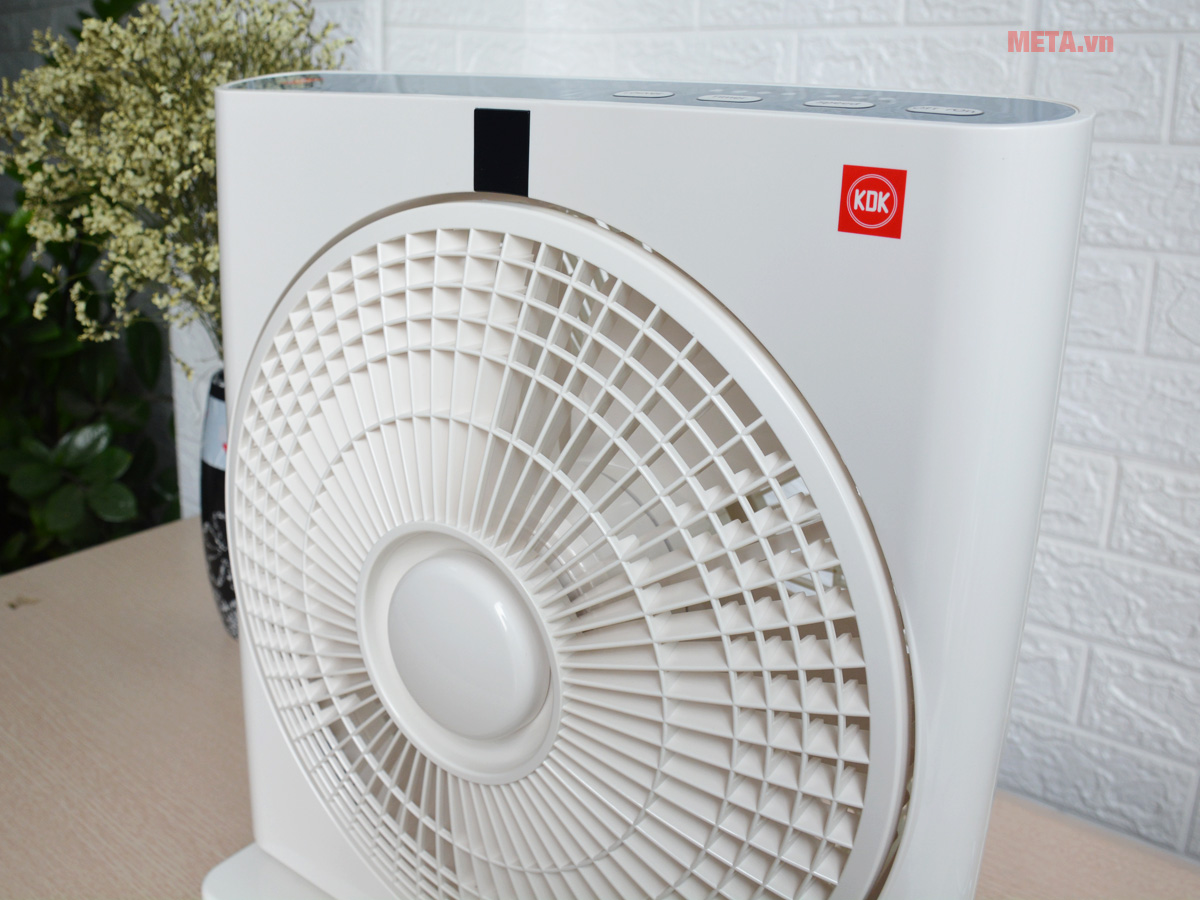Quạt hộp KDK SD30X - có remote - META.vn